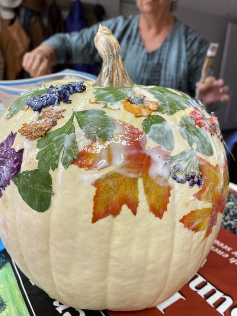 DIY: Mod Podge Pumpkin Craft