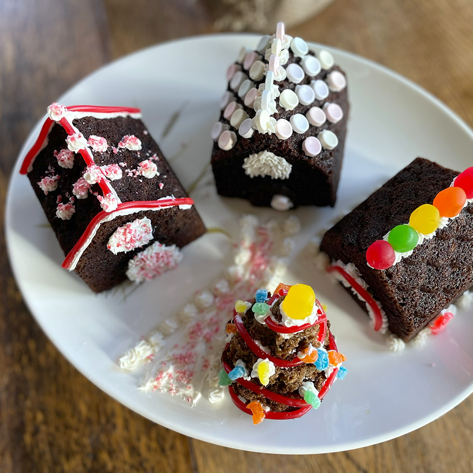 Alpha Gal Friendly Bakes: The Tomte Gingerbread House